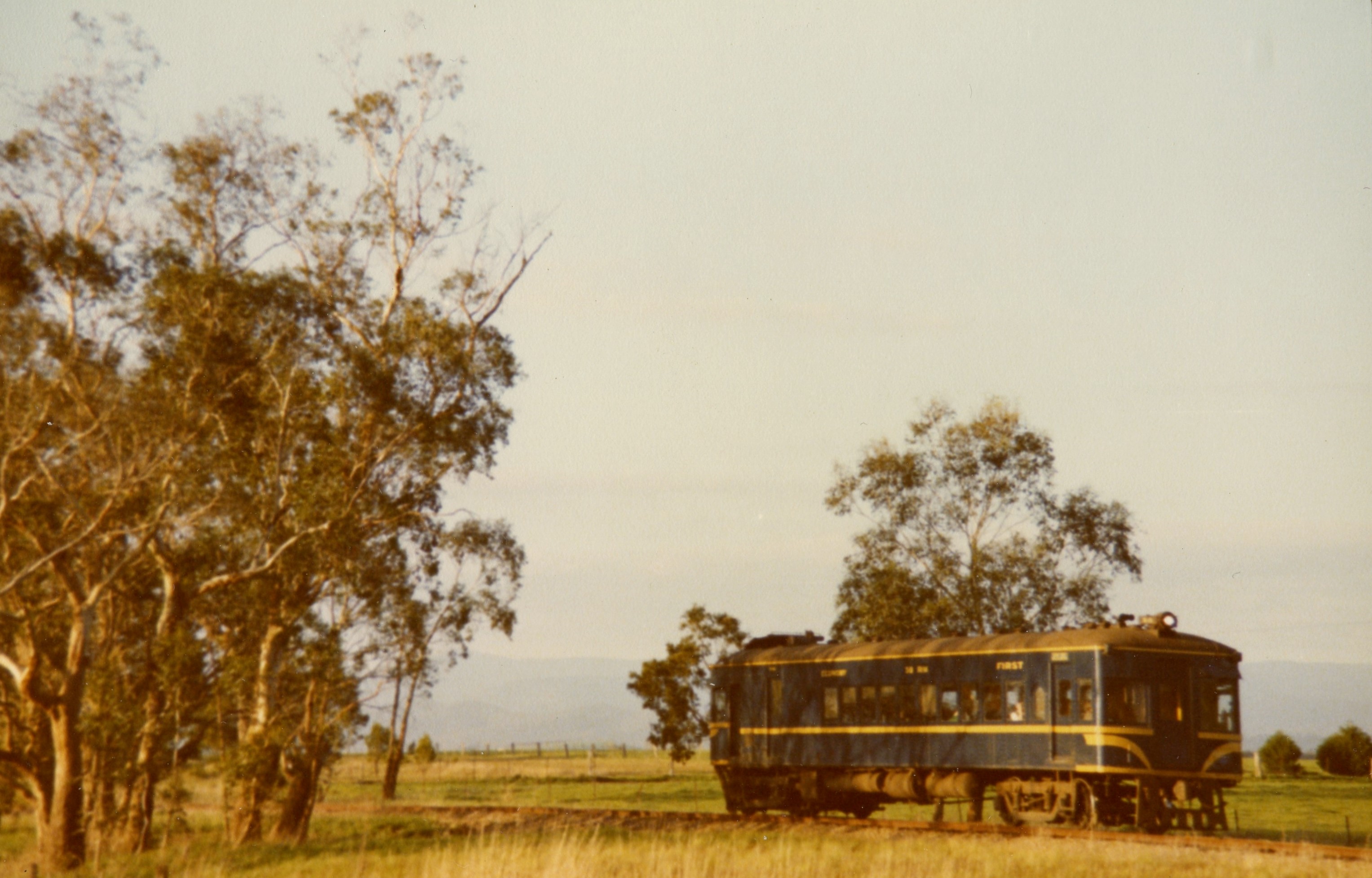 Weston Langford133863: Yering Up Side 4 18 pm Up Rail Motor 58 RM -1